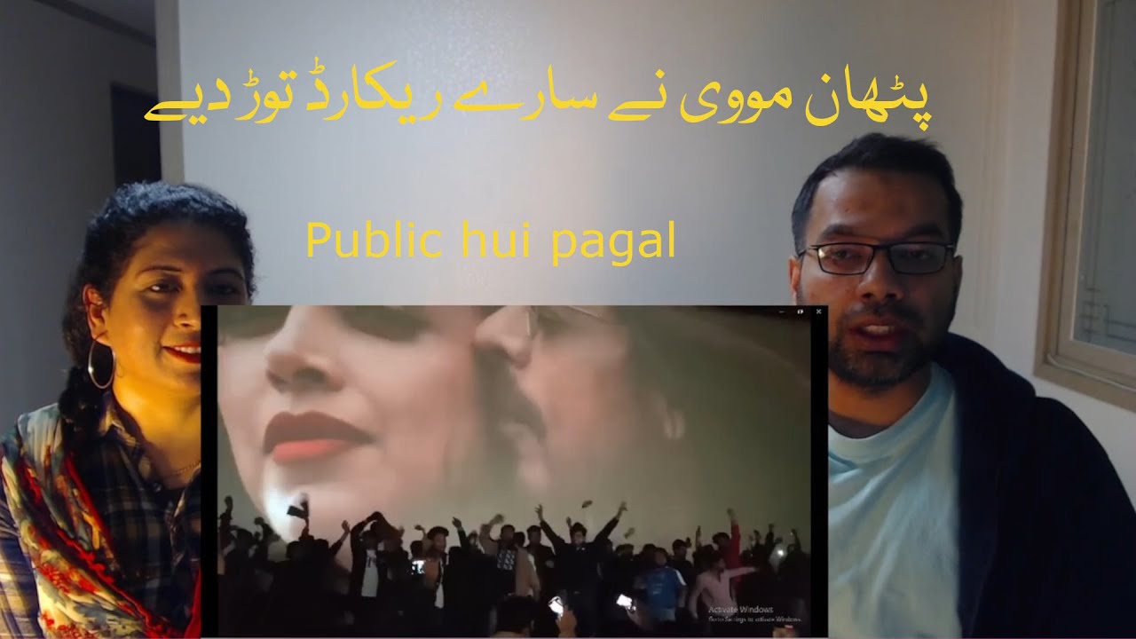 Public hui Pagal | Bollywood is back with Pathan | Theater Response ...