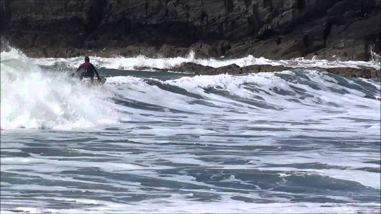 Newgale Surfing - YouTube