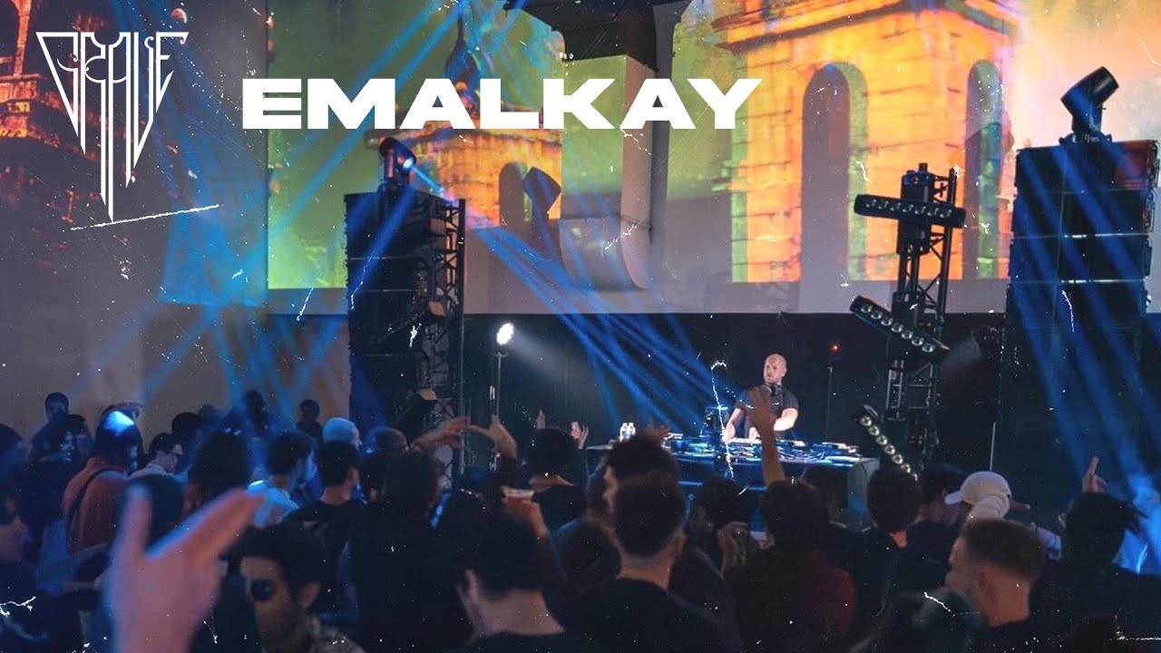 Emalkay Live I GRAVE I Paris - YouTube