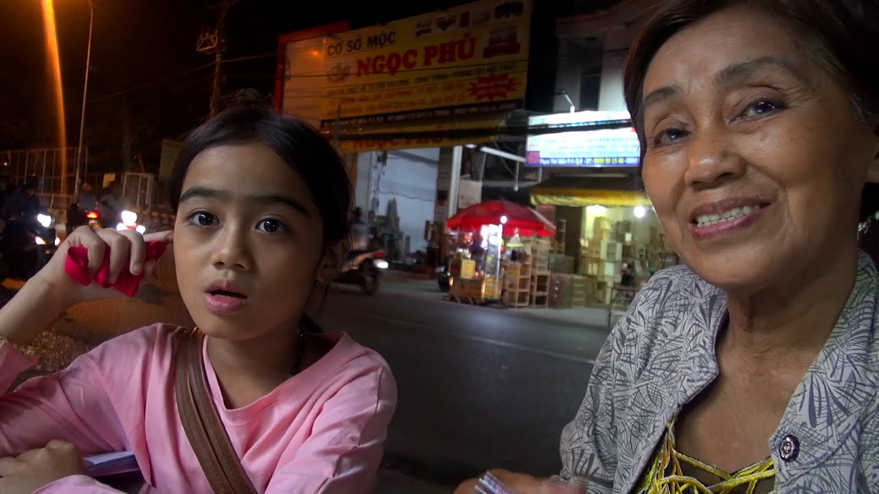 Bot's first video appearance. Saigon ngay nay. - YouTube