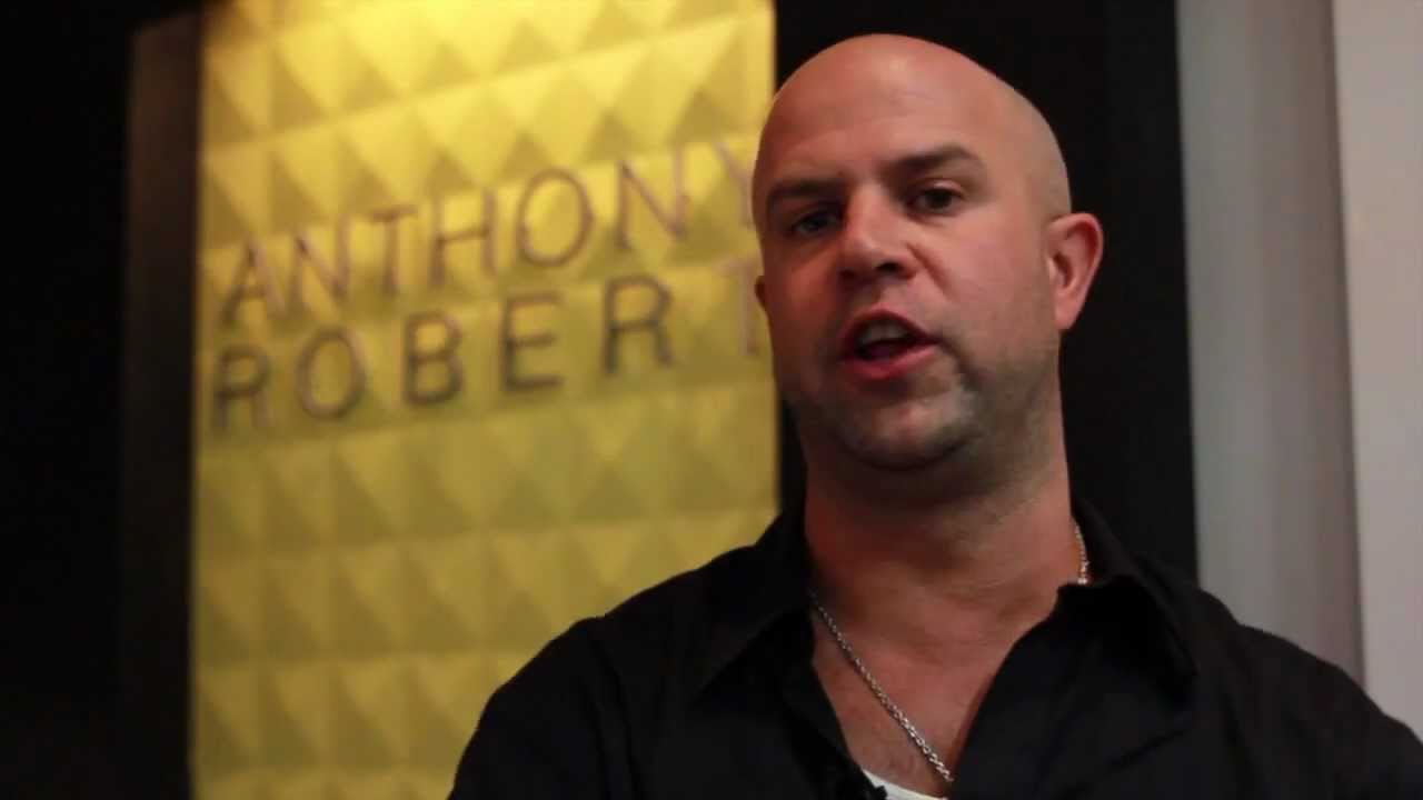 Anthony Robert Salon Blowout Lounge Event - YouTube