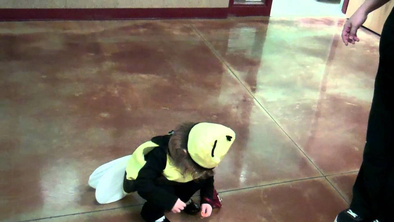 Halloween party 3 - YouTube