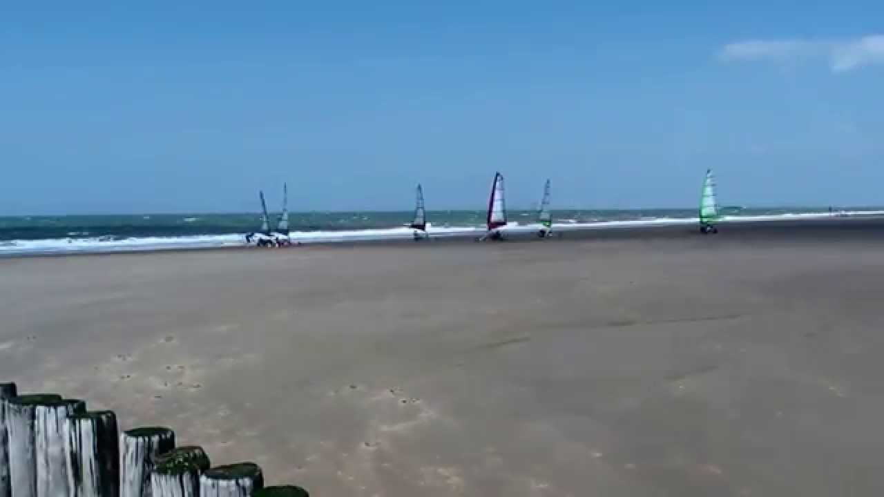 BLOKARTEN IN CADZAND BAD STRANDZEILEN - YouTube