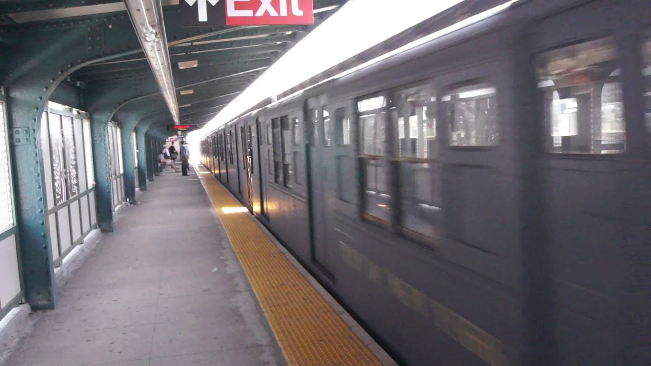 Vintage Train On The M Line - YouTube