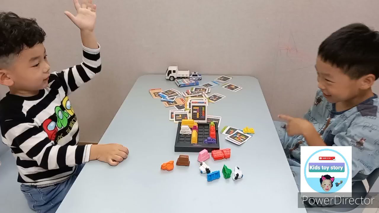 Thinkfun rush hour board game 러시아워 교통정리 보드게임 -키즈토이스토리 - YouTube