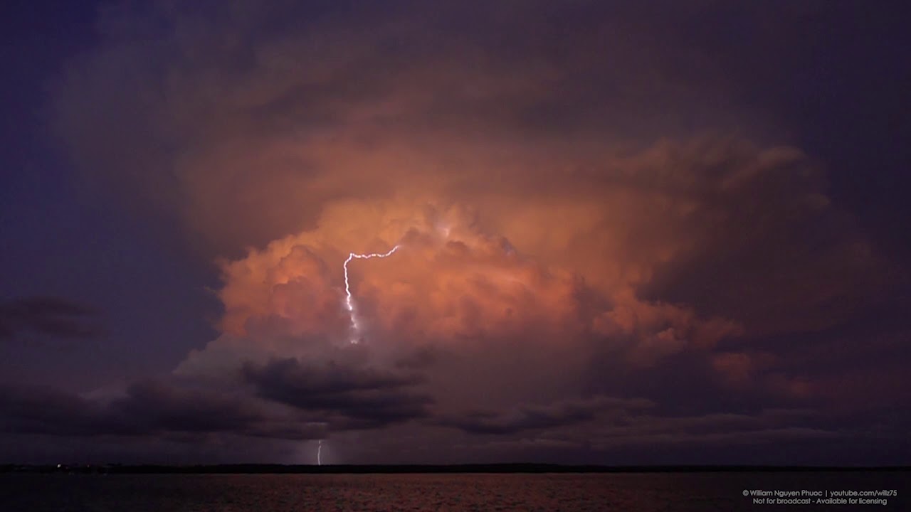 Slow motion lightning 500FPS - 4 March, 2019 - Darwin Australia - YouTube