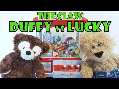 Disney Toys THE CLAW Duffy Bear vs. LuckyLionBear Challenge Toy Story ...