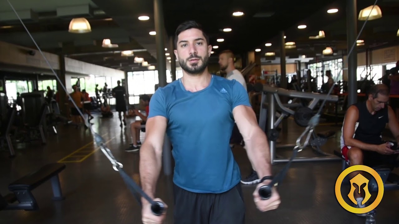 Apertura de pecho en poleas dobles altas - YouTube