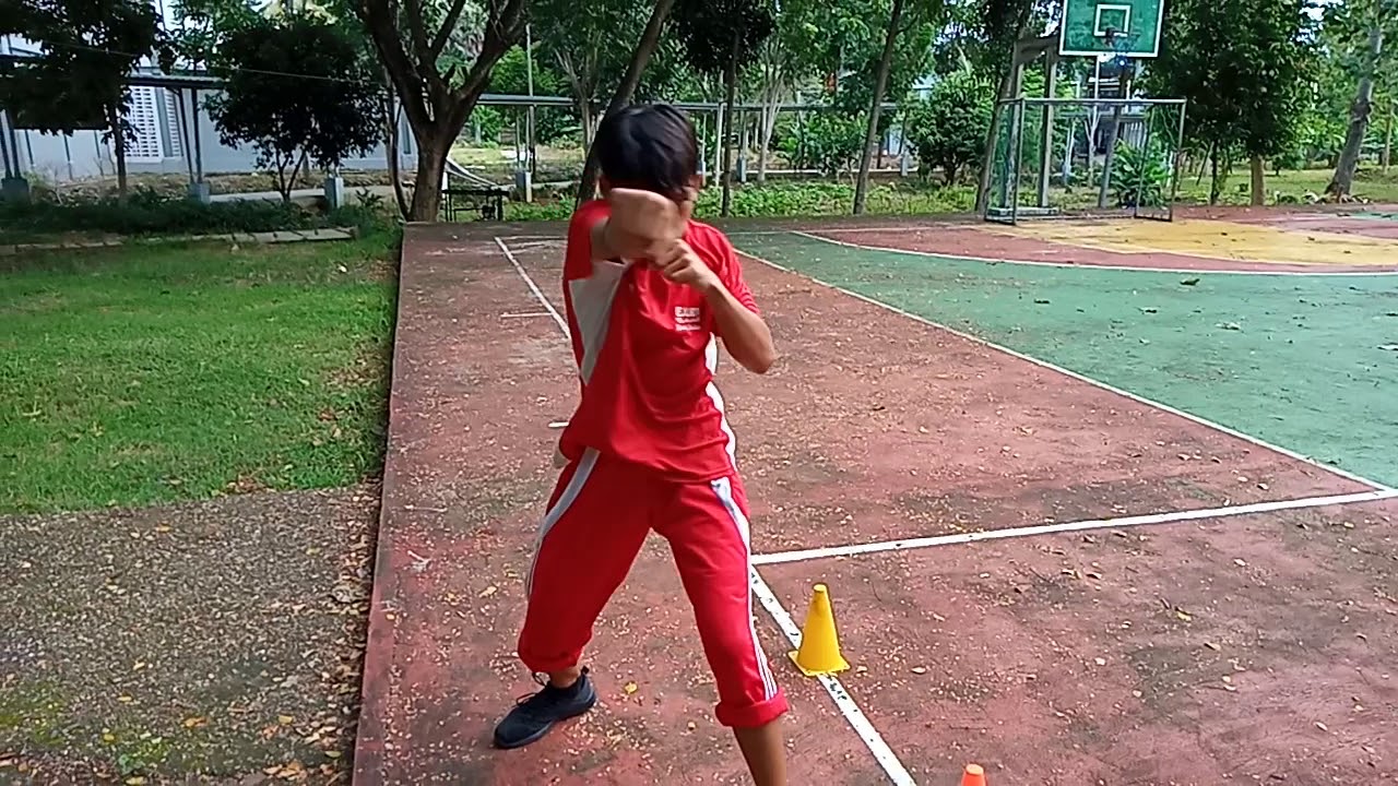 boxing footwork drills side step + punching - YouTube