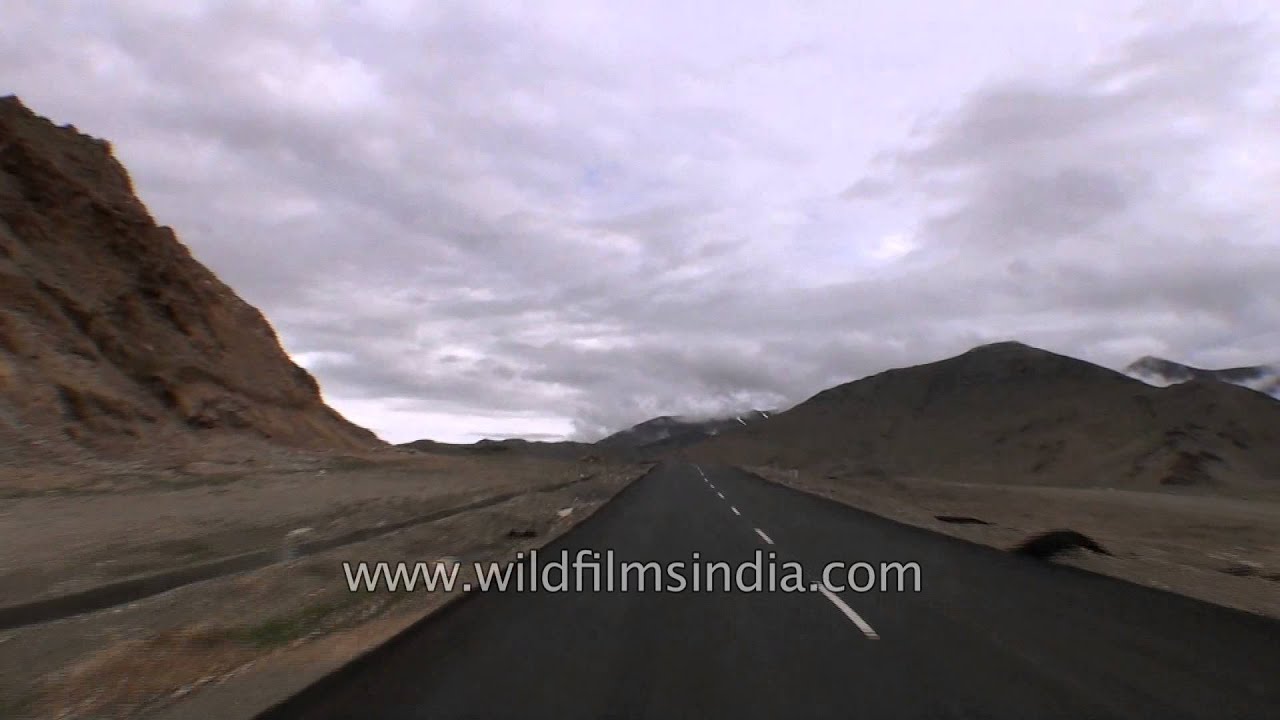 Driving the high altitude plains from Pang to Upshi in Ladakh - Part 6 ...