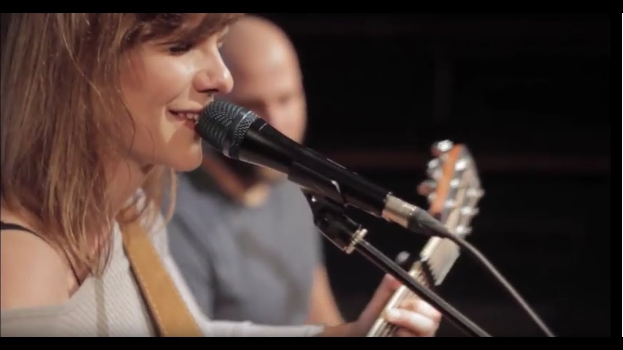 Singer Songwriter Night Cologne 2017 - Kate Rena - Oben Ist Unten - YouTube