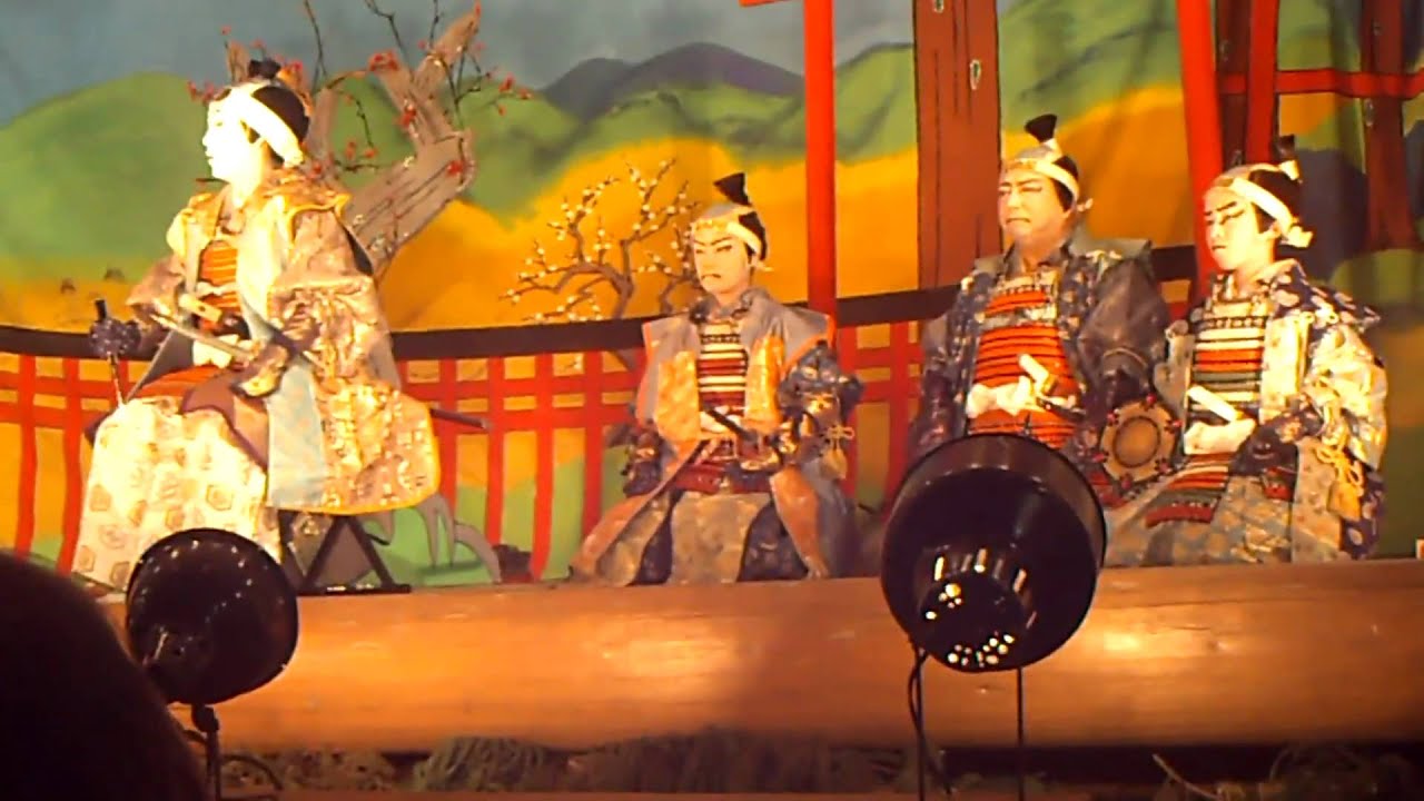 Farm village kabuki "Yoshitunesenbonzakura" 二宮神社祭礼 しょうが祭 - YouTube