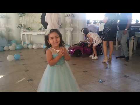 Şems ad günü partisinde. 🎂 Birthday party 🎂 День рождения друга