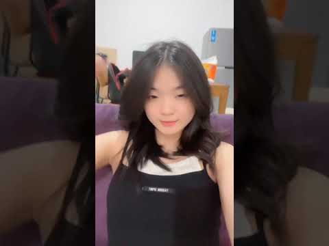 TIKTOK VIRAL CEWEK CANTIK SEKSI MONTOK GOYANG HOT GUNUNG GEDE DOYAN PASCOL BIKIN KETAGIHAN
