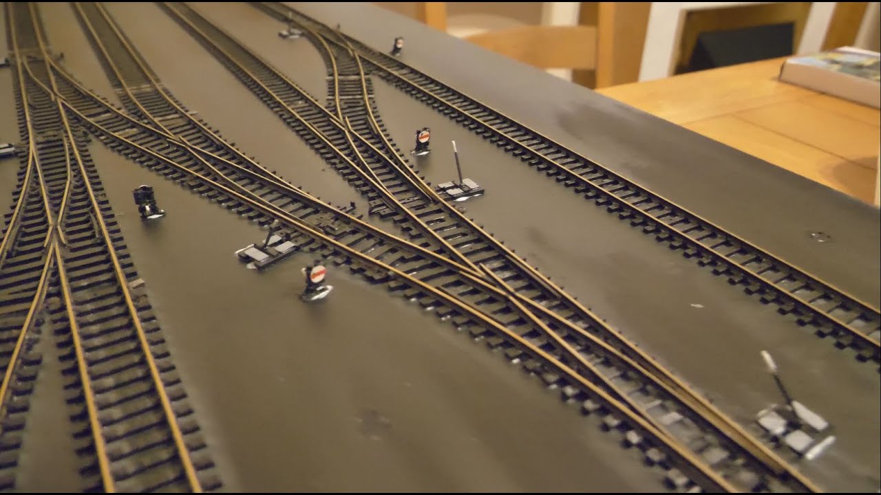 Bessell Lane TMD Layout Part 4 - Fitting the Depot Point Levers, ground ...