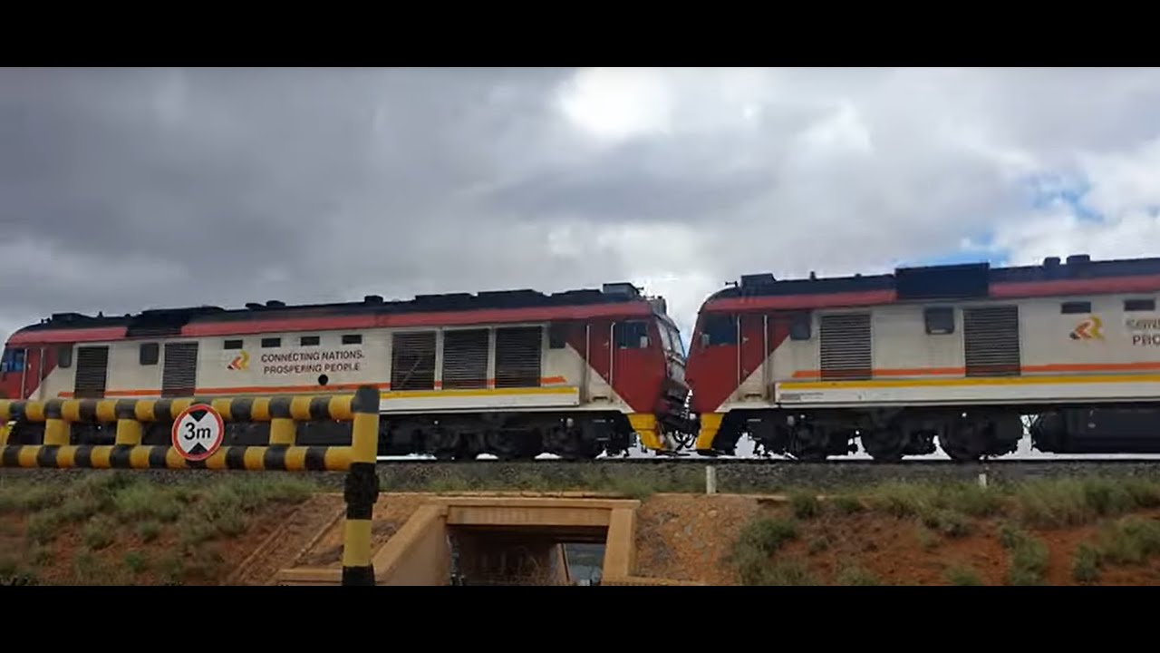 LIVE SGR TRAIN IN VOI - YouTube