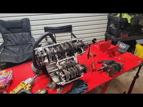 Gen 1 Hayabusa Transmission Replacment Part 2 - YouTube