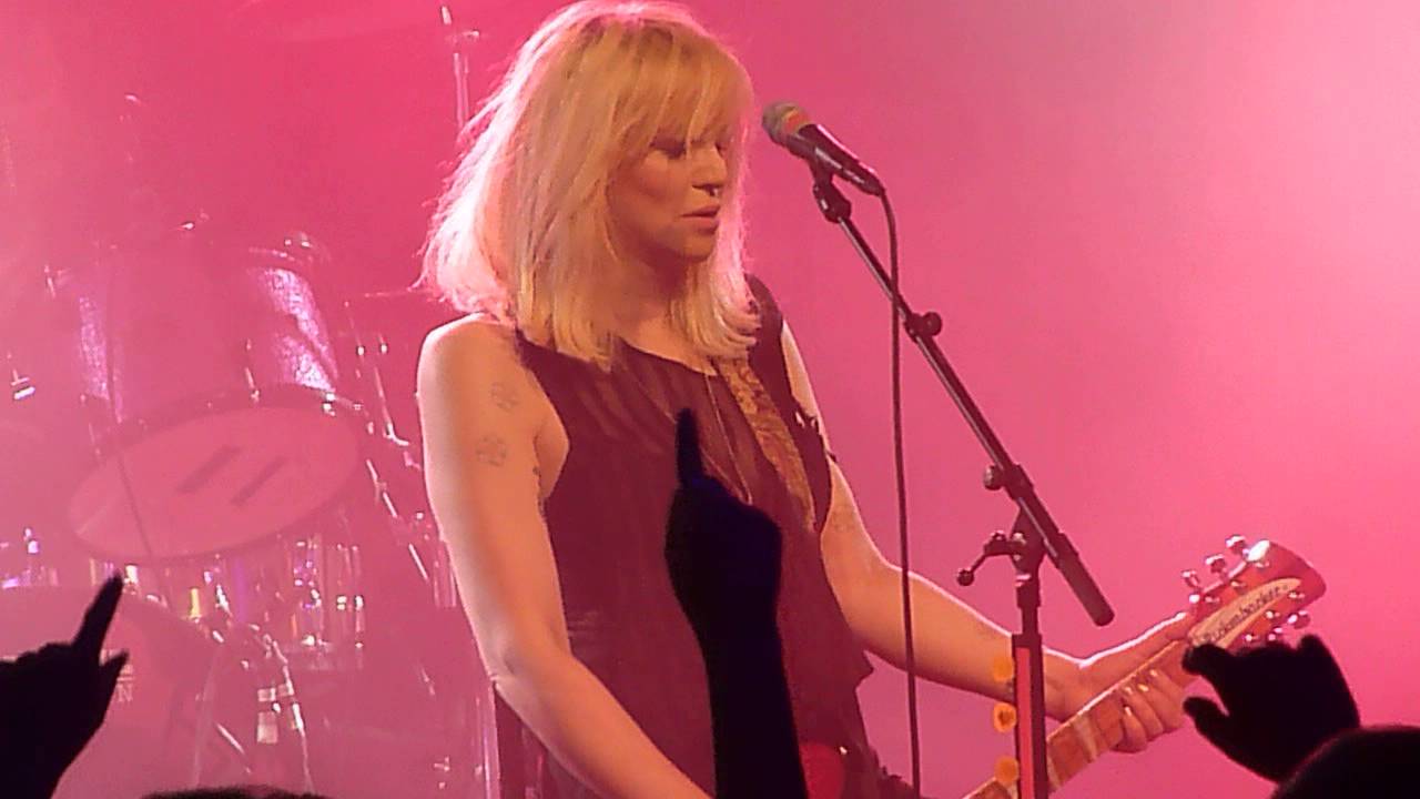 Courtney Love - Violet - Rock City, Nottingham - 20th May 2014 - YouTube