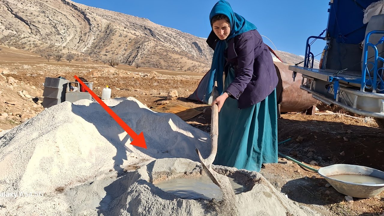 Helping hands:the project of building a house with the support of a ...