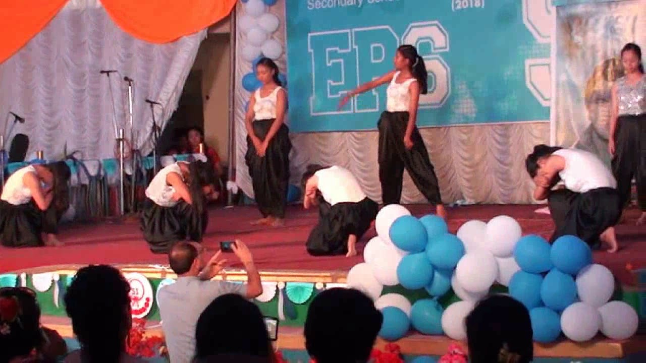 Brilliant Dance on the foundation day of Ullens college - YouTube