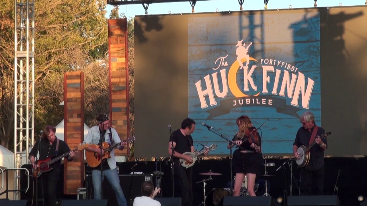 "The Hunter & The Fox" (clip) - live at Huck Finn Music Festival - The ...