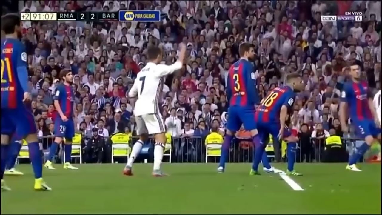 Gol de último minutos de Messi en el clásico - YouTube
