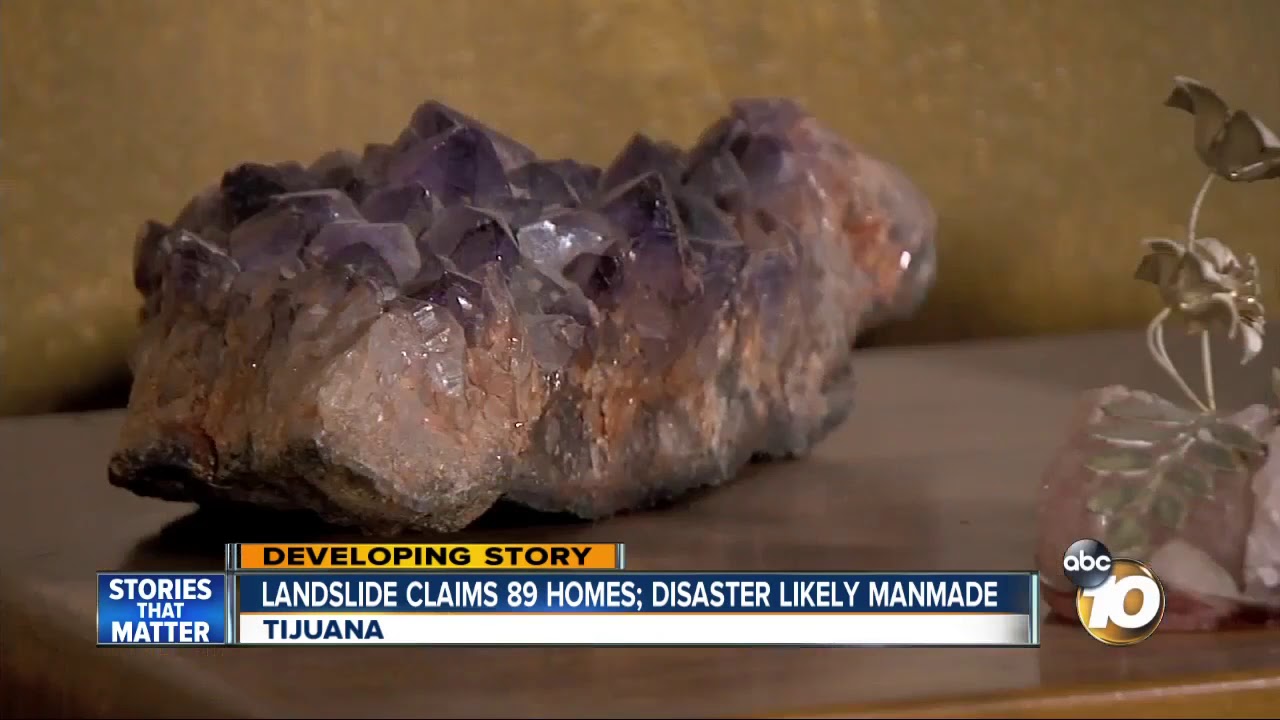 Landslide claims 89 homes in Tijuana - YouTube