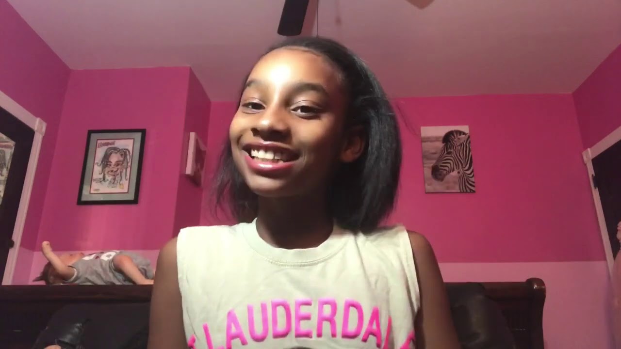 Face reveal/ lyricaPlays - YouTube