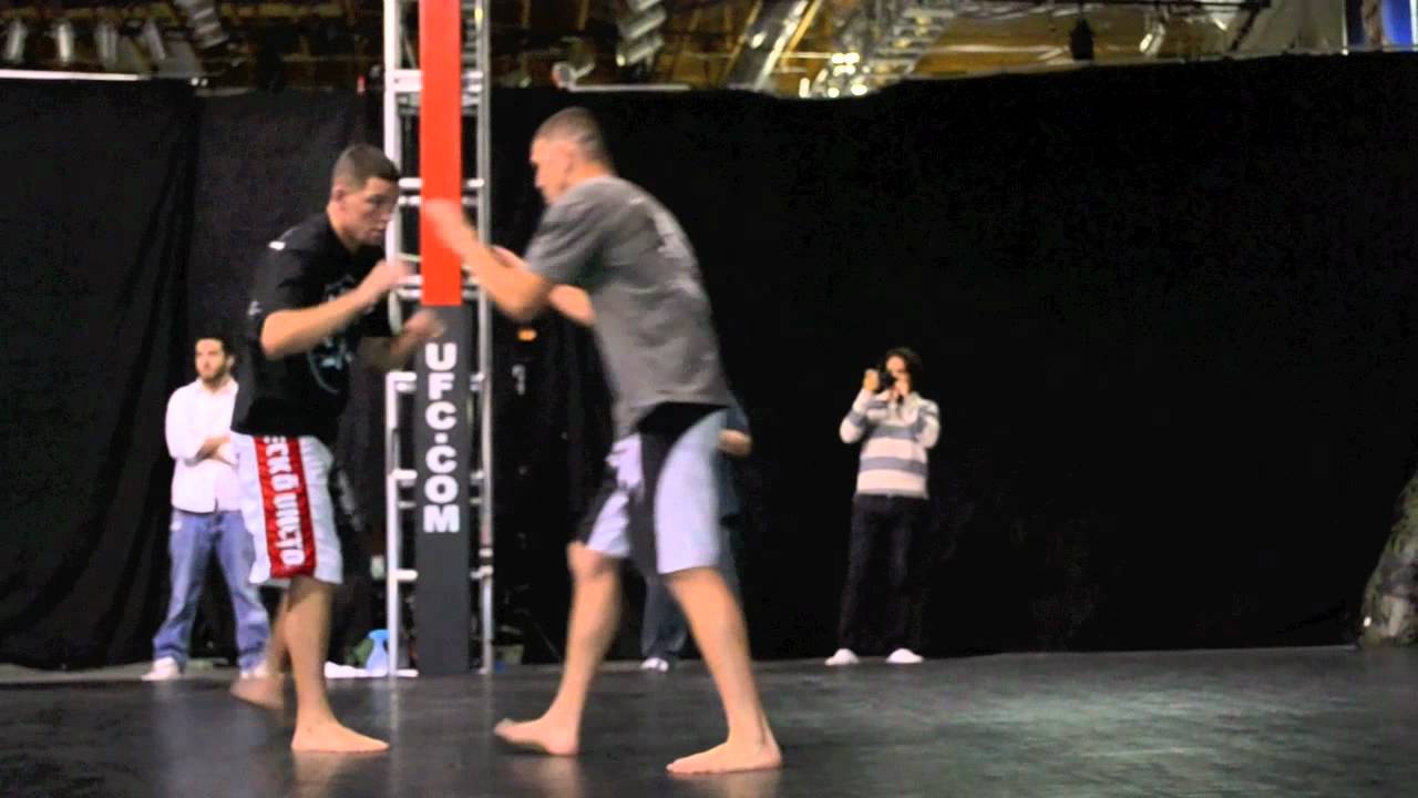 UFC 137 open workout with B.J. Penn & Nick Diaz - YouTube