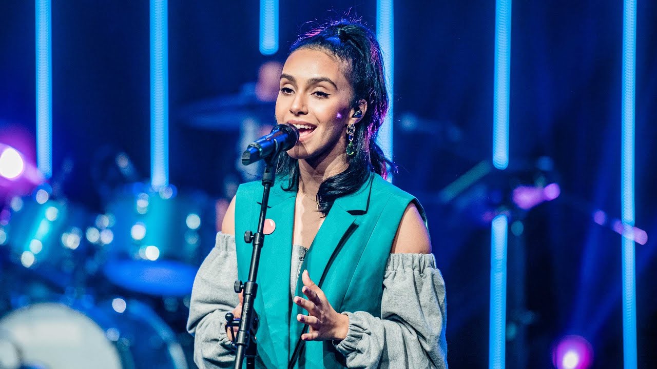 Nora Gharib - Born This Way | Rode Neuzen Dag 2020 - YouTube