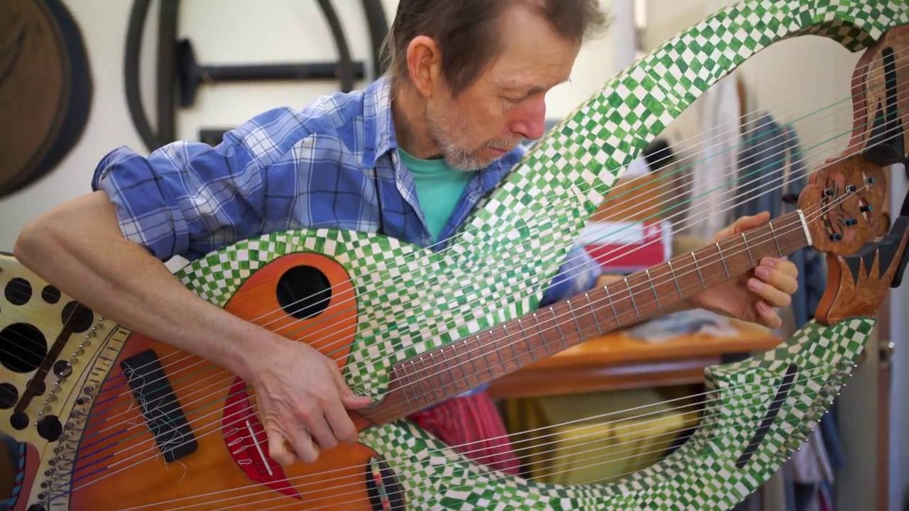 Luthier: Fred Carlson - YouTube