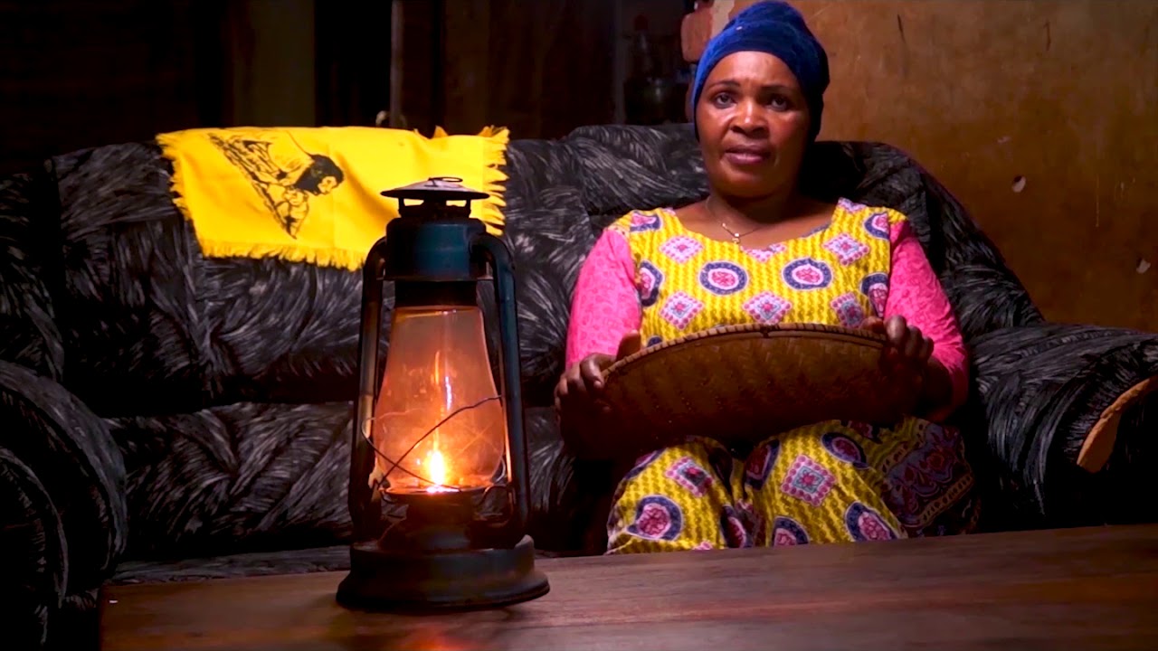 Maisha na mafuta ya taa vs Maisha na Mobisol - YouTube