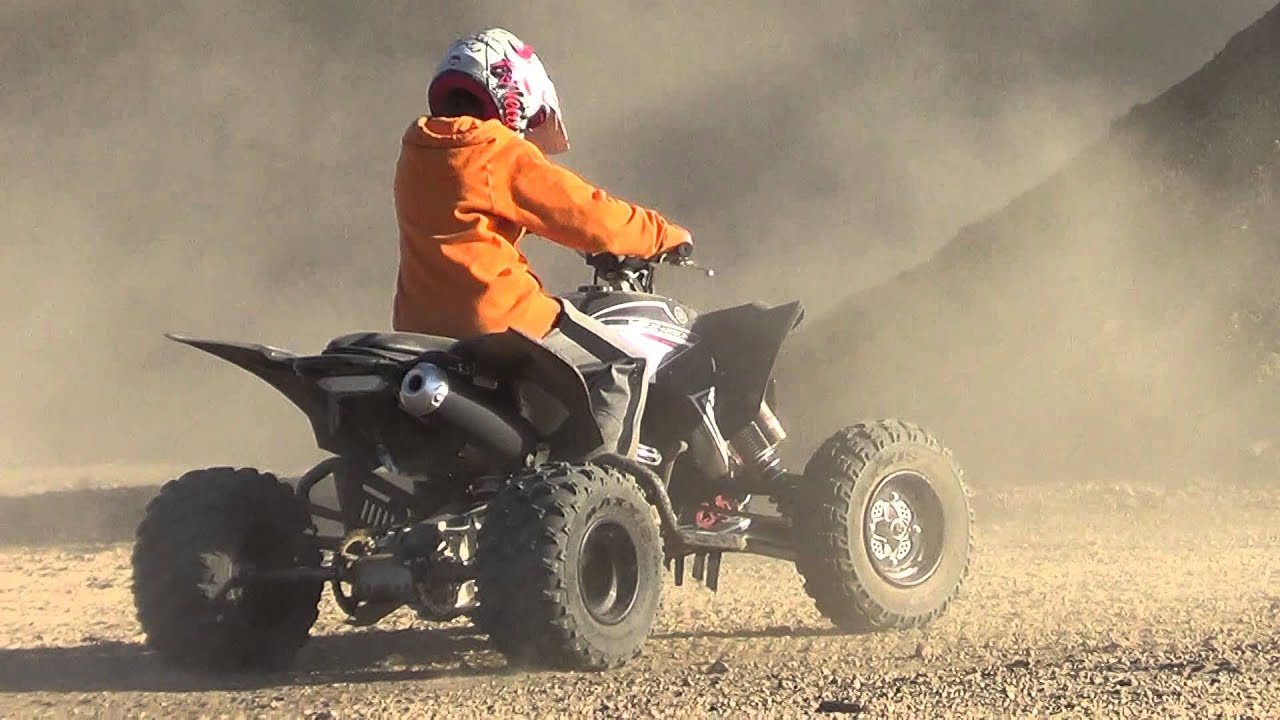 My first time on a yfz 450 special edition - YouTube
