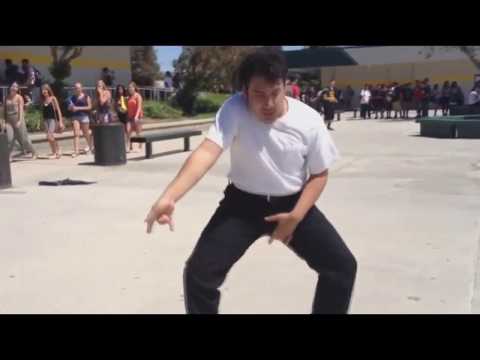 Michael Jackson Beat It! School Crowd Royal High School (Efren Balam)