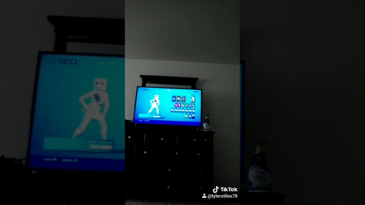 Marshmallow song with the marshmallow dance - YouTube