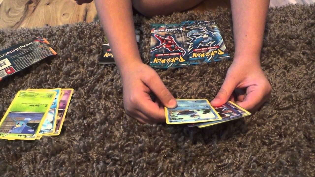 Zach Davis unboxing pokemon cards - YouTube