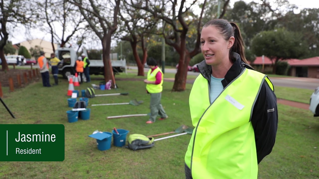 Community Tree Planting | Become a Volunteer | City of Stirling - YouTube