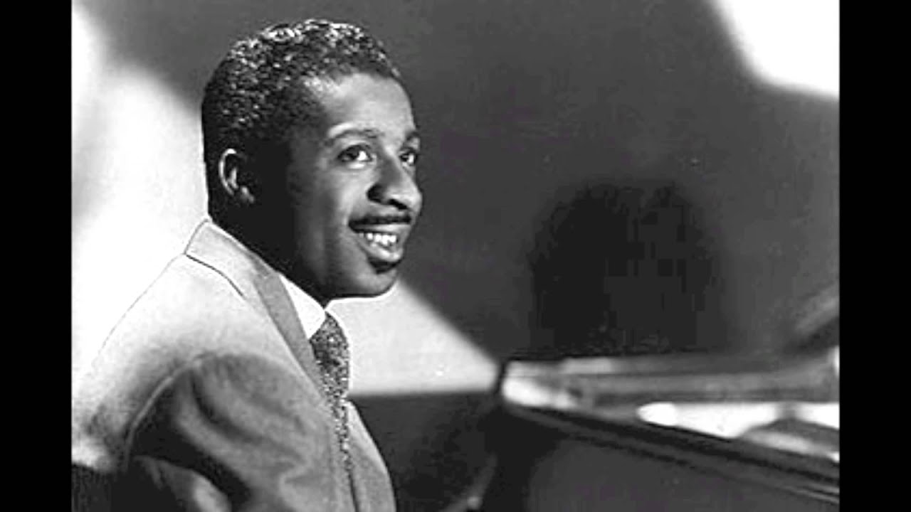 Erroll Garner - 1944 Take the 'A' Train (Radio Broadcast) - YouTube