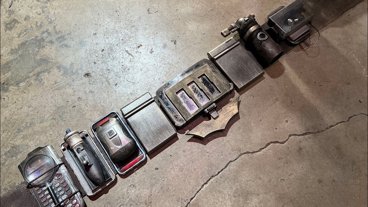 DIY Batman Utility Belt From Spare Parts, Tutorial - YouTube