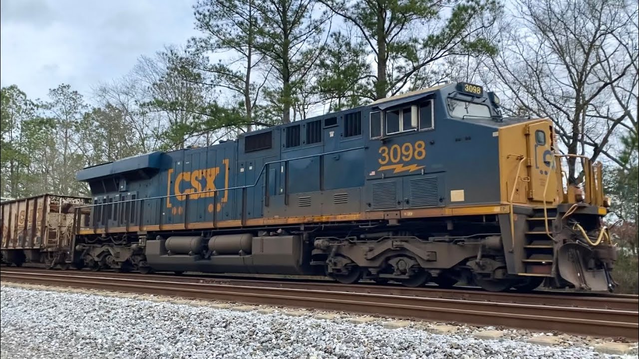 CSX ES44AC-H 3098 Leads Manifest M457-10 at Sandy Ford Road - YouTube