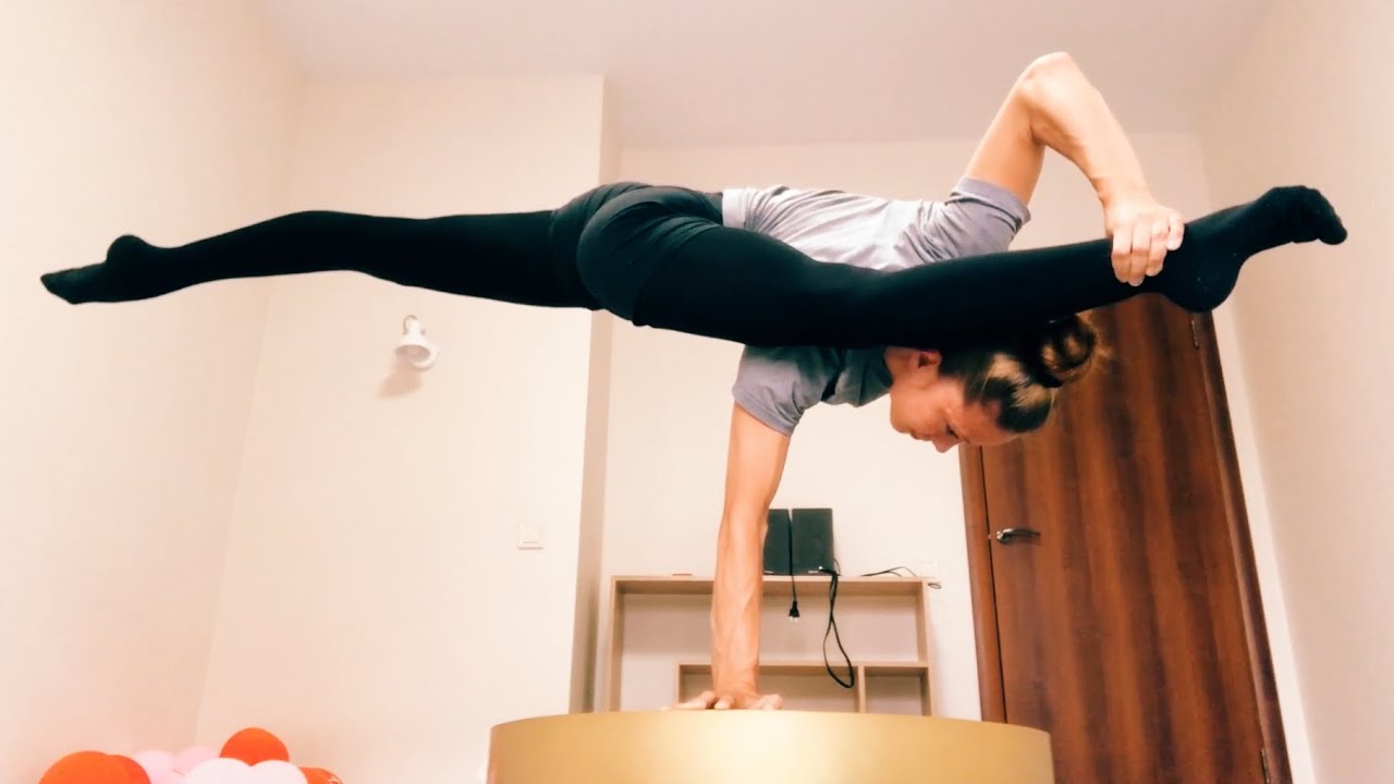 One Arm Handbalancing - YouTube