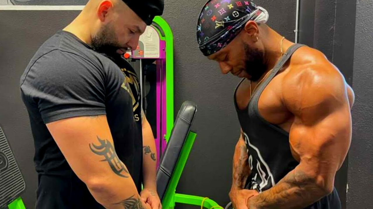 Training With Pump Chasers Fam | Chest & Triceps - YouTube