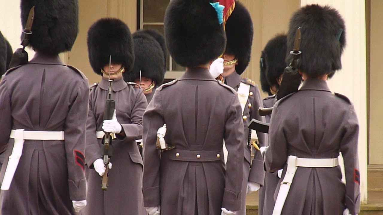 1st Battalion Irish Guards - YouTube