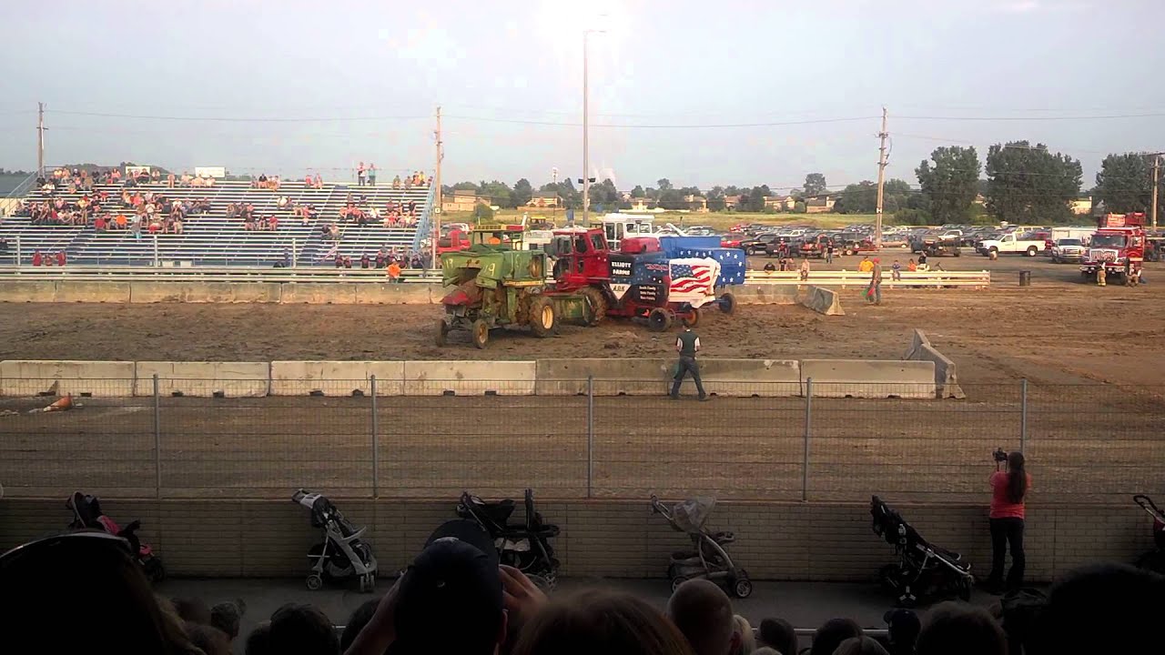 Combine demolition derby @ Monroe county fair - YouTube
