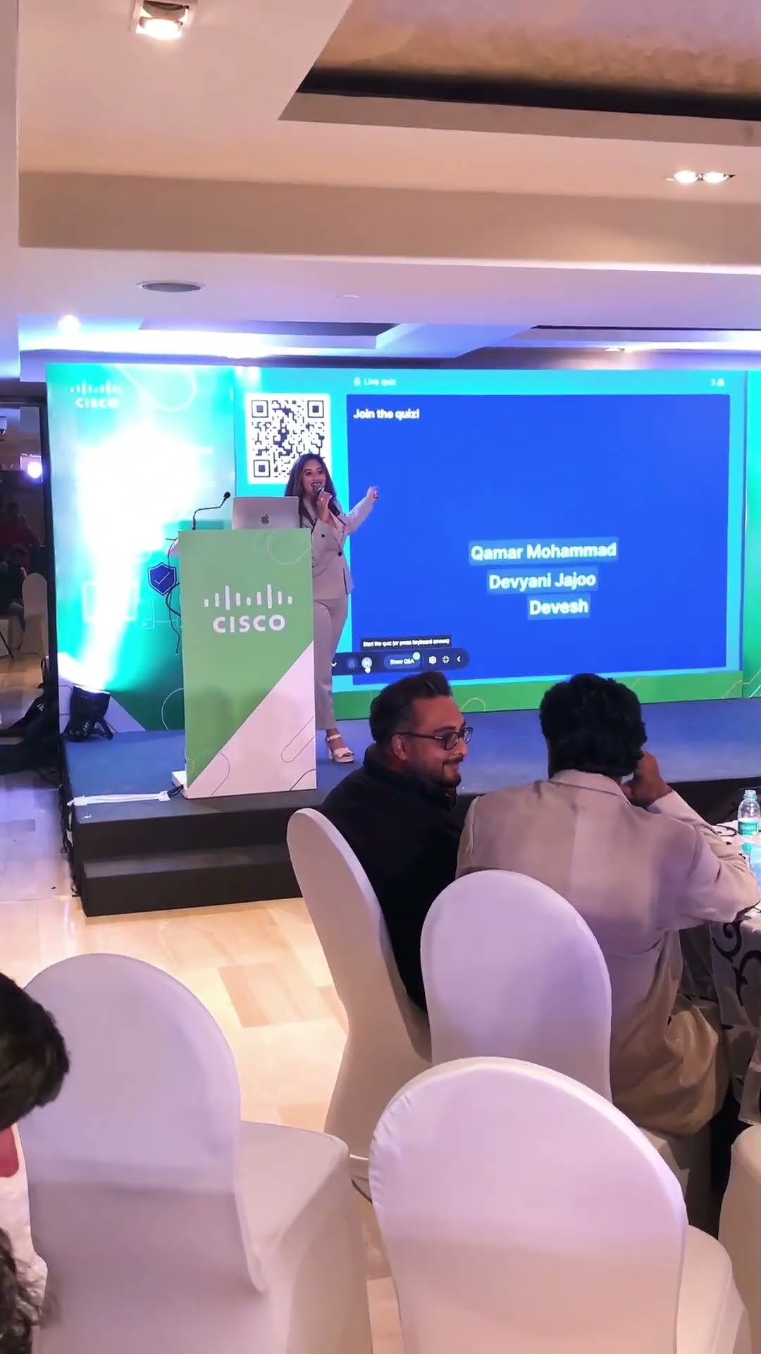 Best Corporate Emcee Chandini SEHGAL hosting CISCO online live Polling activity - YouTube