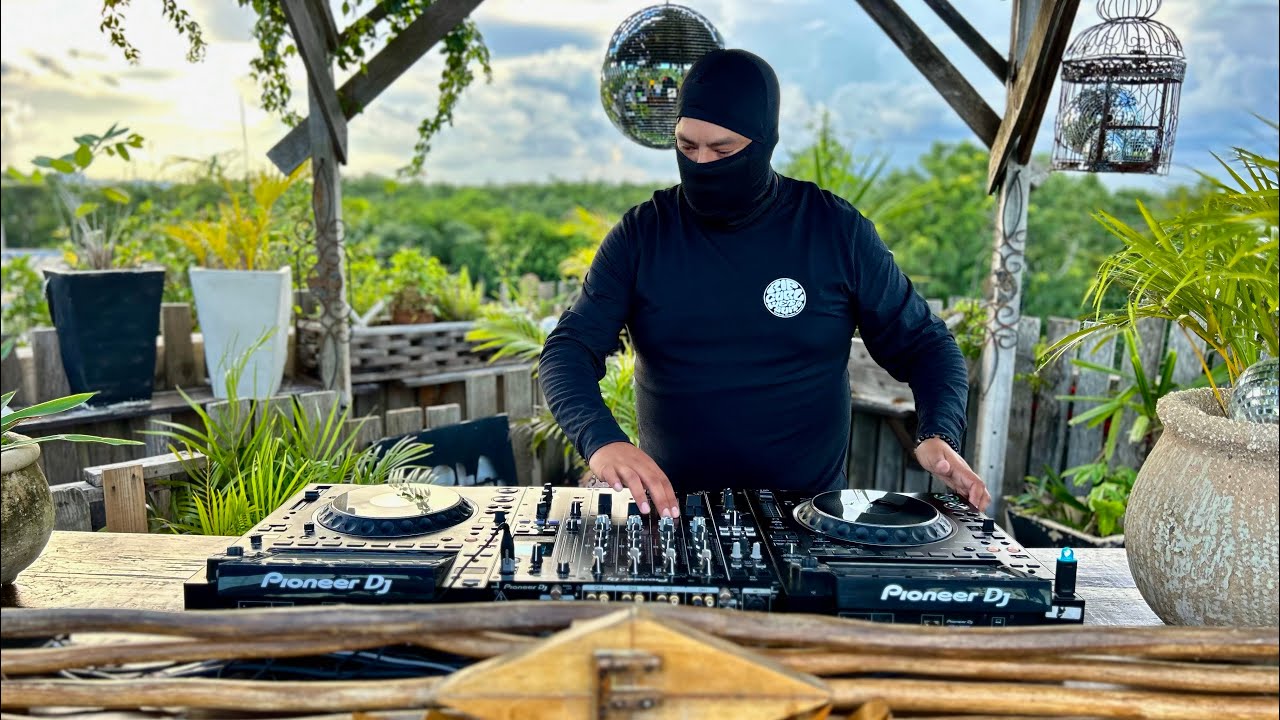 Ovanes | Tulum Techno Sunset Mix Session 2024 | By @EPHIMERATulum - YouTube