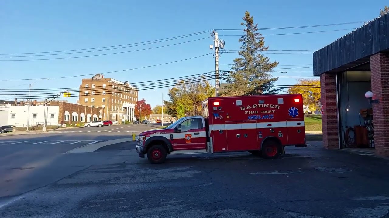 Gardner Fire Department: Car 2, Rescue 3 & Wood's Paramedic 1 - YouTube