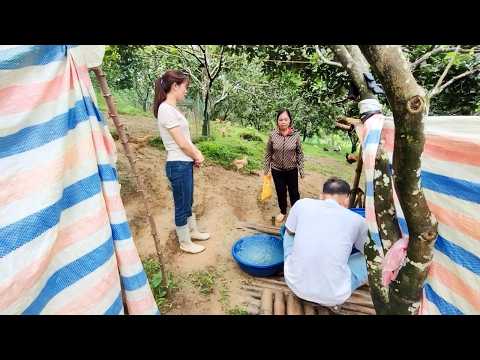 Hương's mother arrived and was surprised to see this young, unfamiliar woman