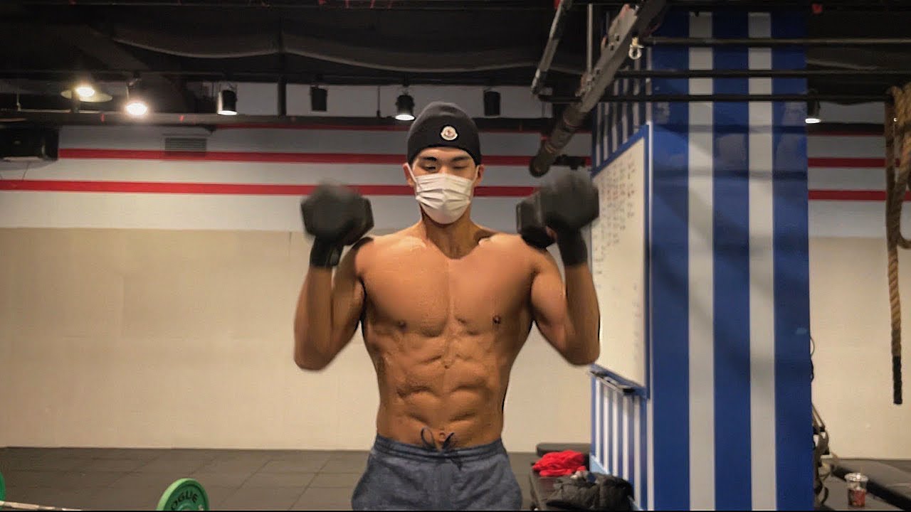 골격근량 49kg의 하루 식단 - YouTube