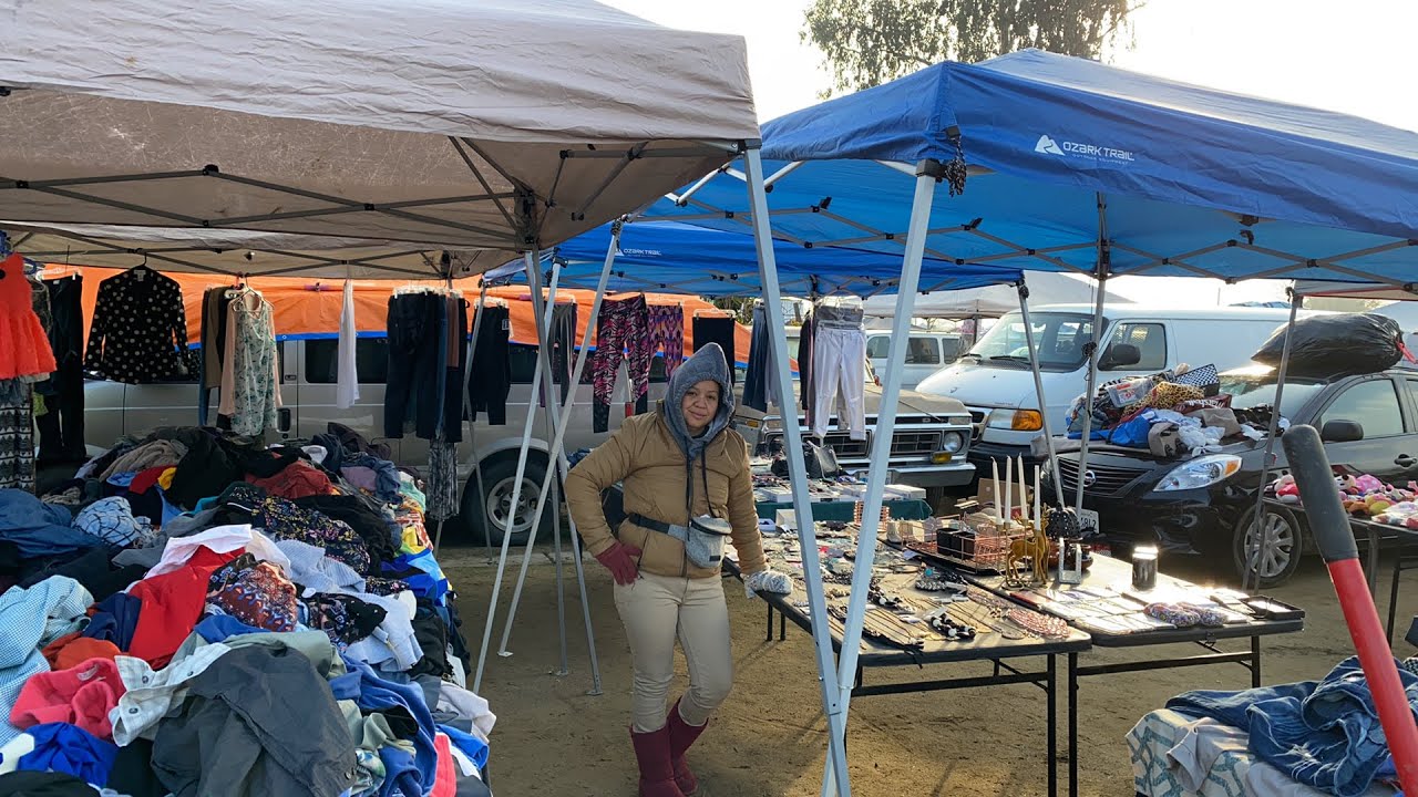 Venta de ropa en el remate de Visalia California - YouTube